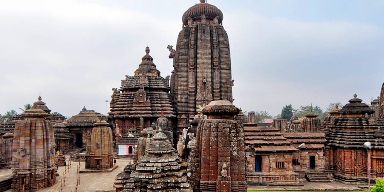 The Deula Style of Temple Architecture: Exploring Rekha, Pidha, and ...
